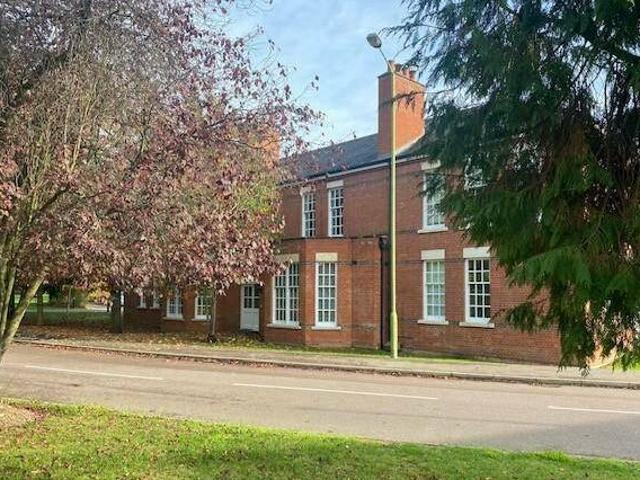 2 bedroom flat for sale in Goldring Way Napsbury Park AL2