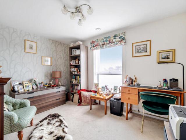 2 bedroom flat for sale in Goring Street, Goring by Sea, Worthing, West Sussex, BN12