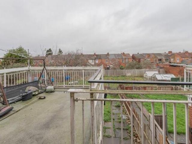 2 bedroom flat for sale in Goring Road, Coventry, West Midlands, CV2