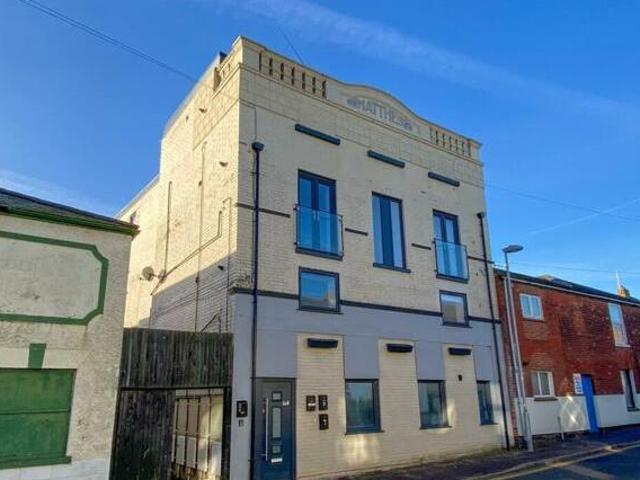 2 Bedroom Flat For Sale In Gorleston