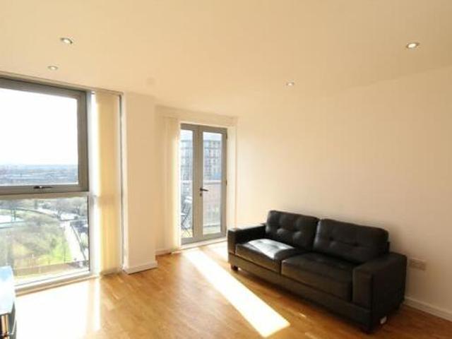 2 Bedroom Flat For Sale In Gotts Road, Leeds