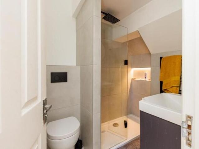 2 bedroom flat for sale in Gloucester Road, Horfield, BS7
