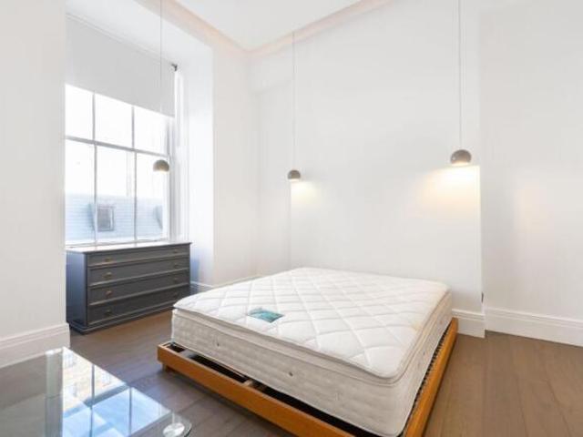 2 bedroom flat for sale in Gloucester Terrace, Bayswater, London, W2