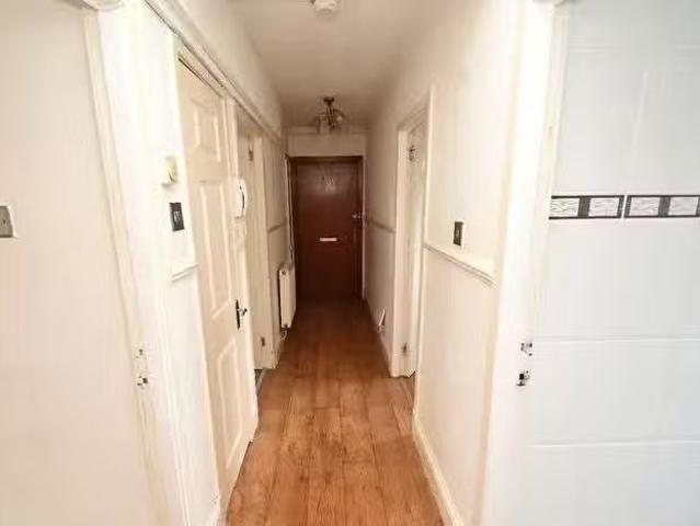 2 Bedroom Flat For Sale In Glasgow, City Of Glasgow, G20