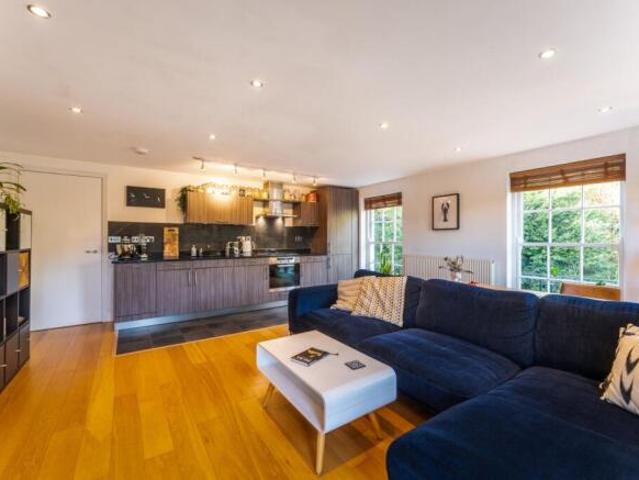 2 bedroom flat for sale in Grove House, Cornwallis Grove, Bristol, BS8