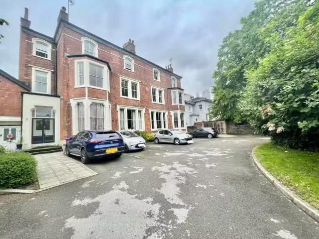 2 bedroom flat for sale in Grove Park, Liverpool, L8
