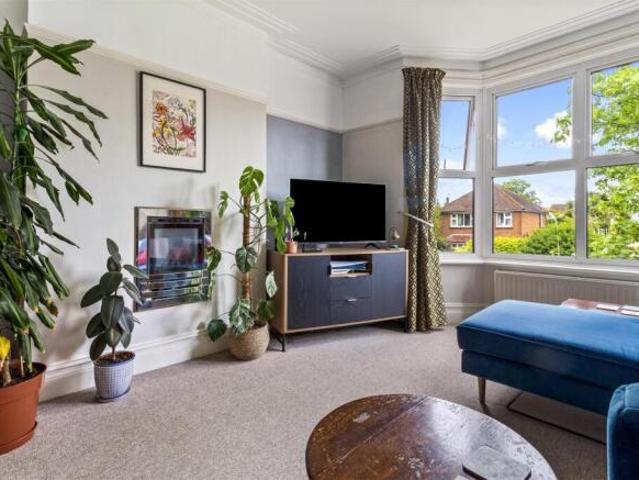 2 bedroom flat for sale in Grove Road, Broadwater, BN14