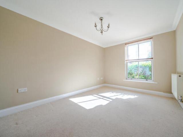 2 bedroom flat for sale in Gratwicke Road, Worthing, West Sussex, BN11