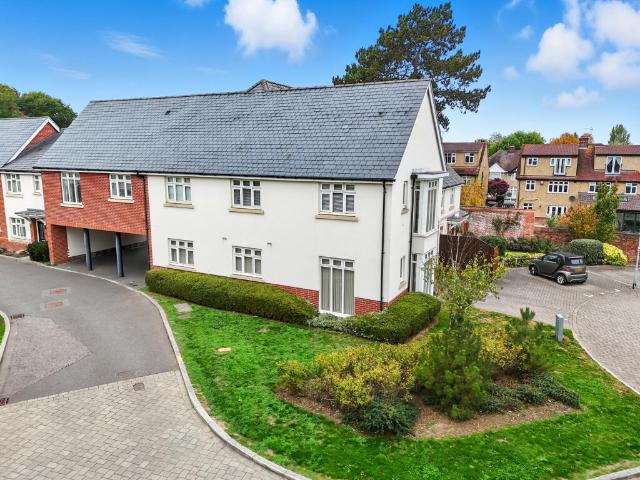 2 bedroom flat for sale in Grace Bartlett Gardens, CM2