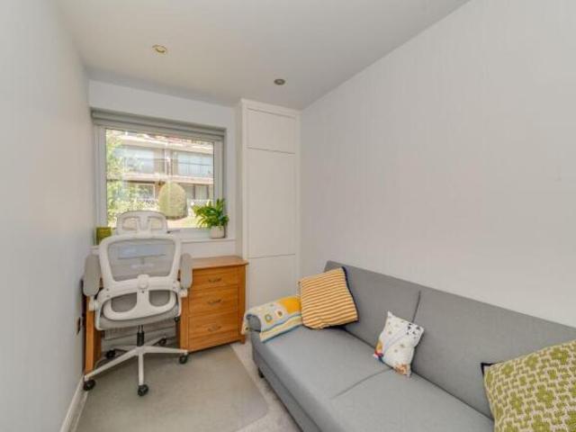 2 bedroom flat for sale in Graham Road, Sheffield, S10