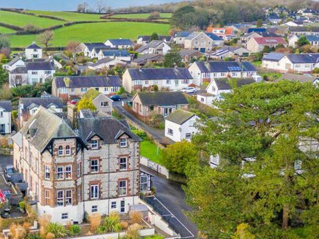 2 Bedroom Flat For Sale In Grange Over Sands, Cumbria