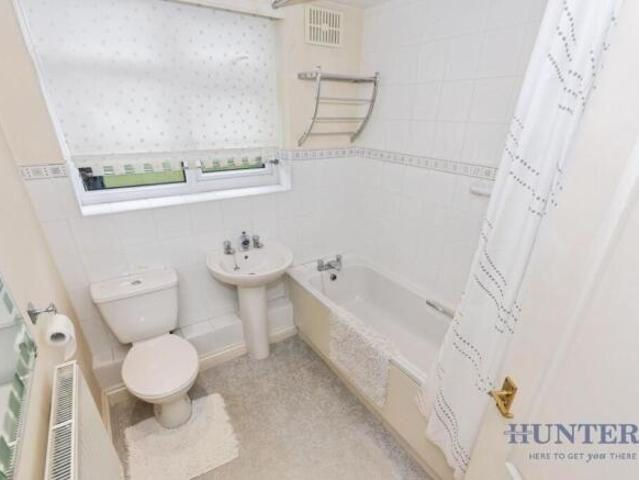 2 bedroom flat for sale in Grange Road, Solihull, B91