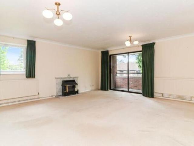2 bedroom flat for sale in Grandfield Avenue, Roseberry Court Grandfield Avenue, WD17