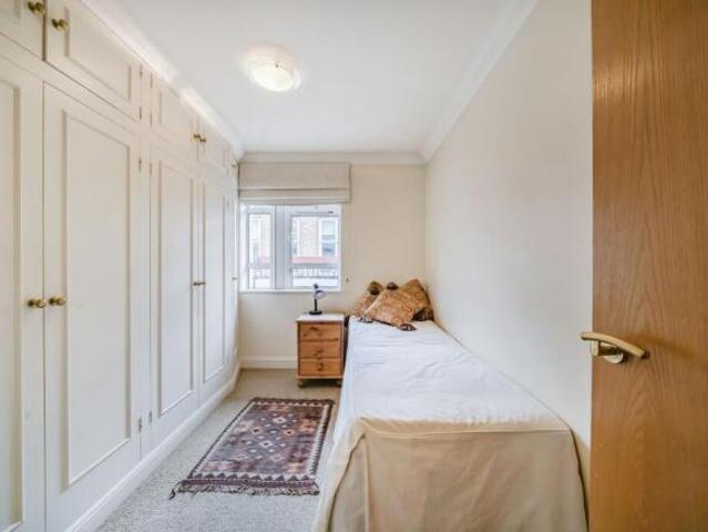 2 bedroom flat for sale in Greycoat Street, Greycoat House, SW1P