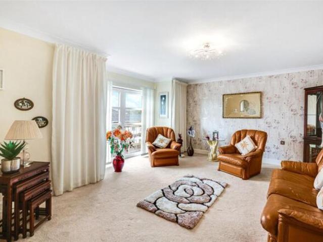 2 bedroom flat for sale in Greystone Avenue, Rutherglen, Glasgow, South Lanarkshire, G73