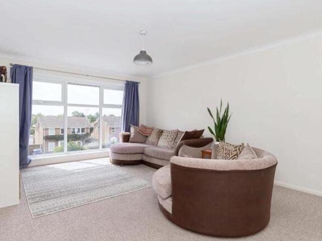 2 bedroom flat for sale in Greystone Avenue, Worthing, BN13