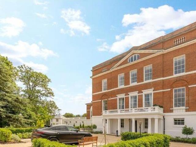 2 Bedroom Flat For Sale In Great Warley, Brentwood