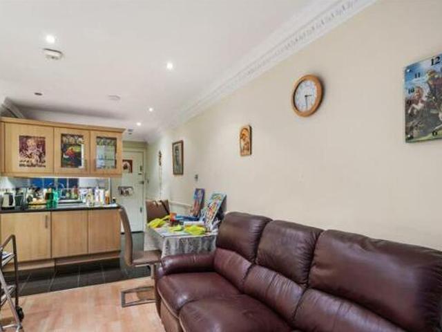 2 Bedroom Flat For Sale In Great Cumberland Place, London
