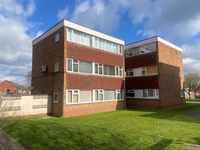2 bedroom flat for sale in Greendale Road, Whoberley, Coventry, CV5