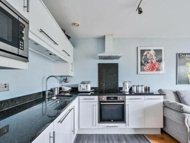 2 Bedroom Flat For Sale In Greenwich, London