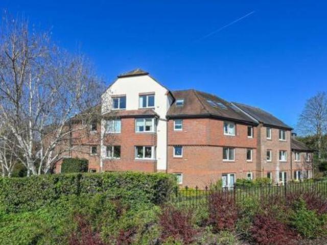 2 Bedroom Flat For Sale In Guildford