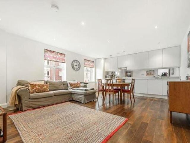 2 Bedroom Flat For Sale In Hammersmith, London