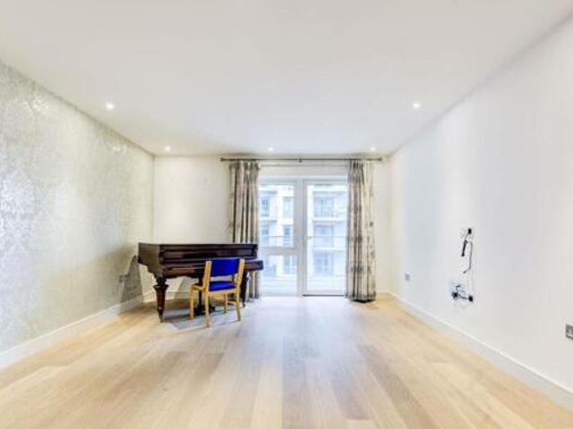 2 Bedroom Flat For Sale In Hammersmith, London