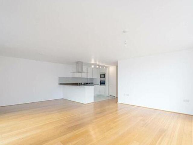 2 Bedroom Flat For Sale In Hammersmith, London