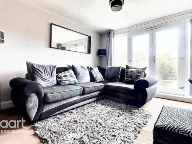2 bedroom flat for sale in Hammonds Drive, Peterborough, PE1