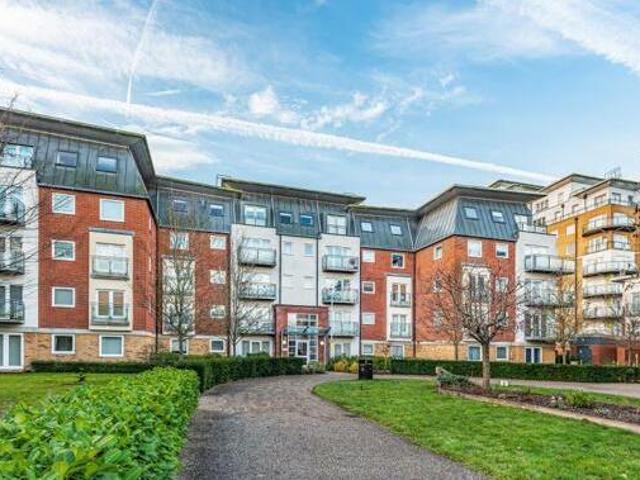 2 Bedroom Flat For Sale In Hampshire