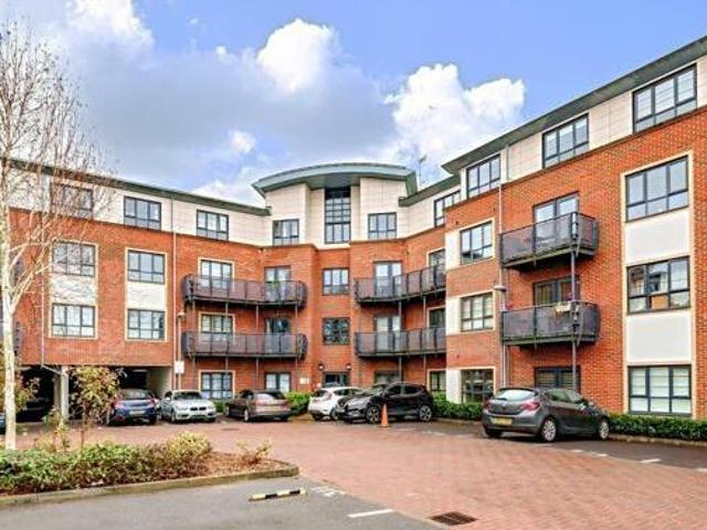 2 Bedroom Flat For Sale In Hampshire