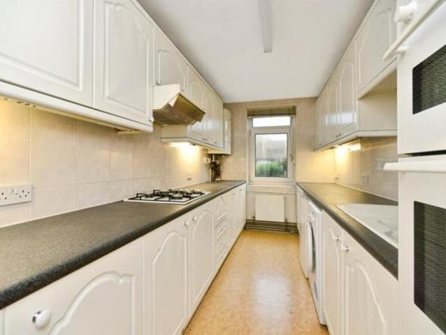 2 bedroom flat for sale in Hampshire Court, Brighton, BN2