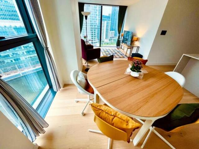 2 bedroom flat for sale in Hampton Tower, Marsh Wall, London, E14