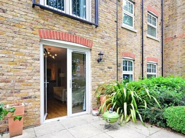 2 Bedroom Flat For Sale In Hanwell, London