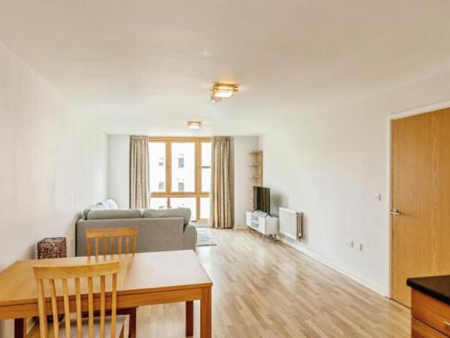 2 bedroom flat for sale in Hannover Quay, Bristol, BS1
