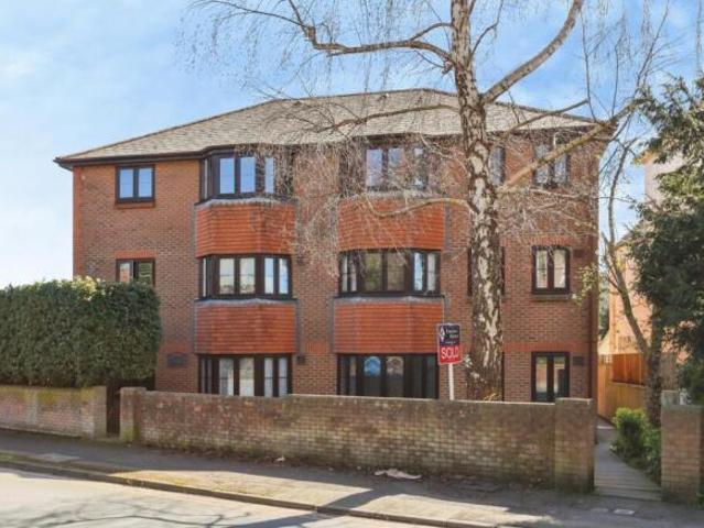 2 bedroom flat for sale in Hadlow Road, Tonbridge, Kent, TN9