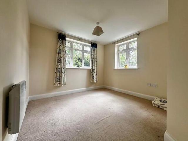 2 bedroom flat for sale in Hailwood Drive, Great Barr, Birmingham B43 6BY, B43