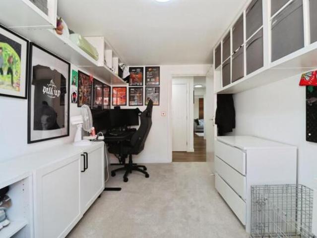 2 bedroom flat for sale in Hallen Close, Emersons Green, Bristol, BS16