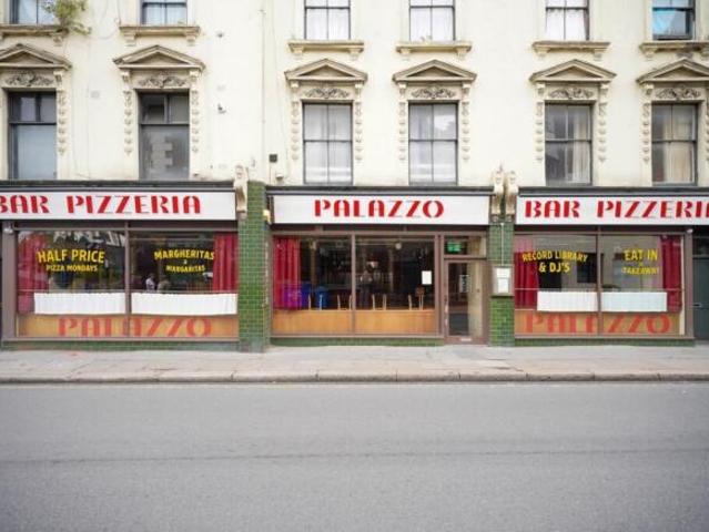 2 bedroom flat for sale in Harold Road, Crystal Palace, London, SE19