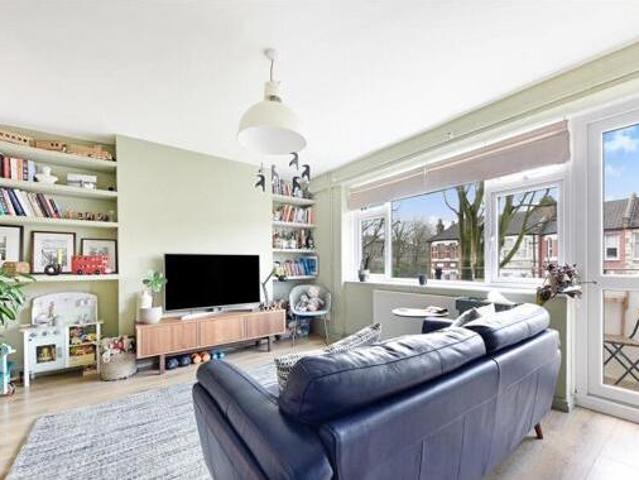 2 Bedroom Flat For Sale In Harrin, London