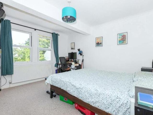 2 bedroom flat for sale in Harrington Road, Brighton, BN1
