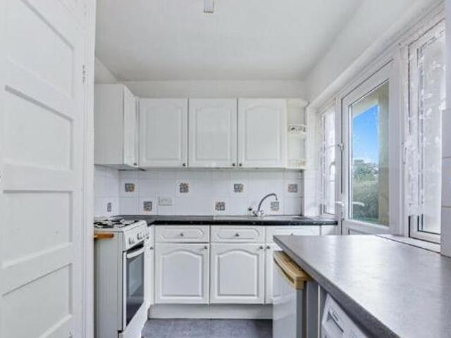 2 Bedroom Flat For Sale In Harrow, Middlesex