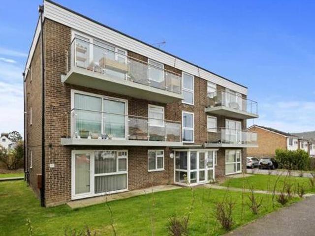 2 Bedroom Flat For Sale In Hassocks, West Sussex