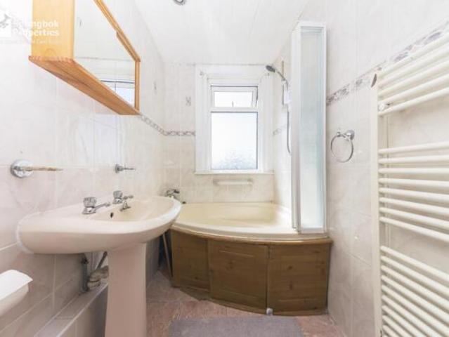 2 bedroom flat for sale in Haymarket Street, Carntyne, Glasgow, G32