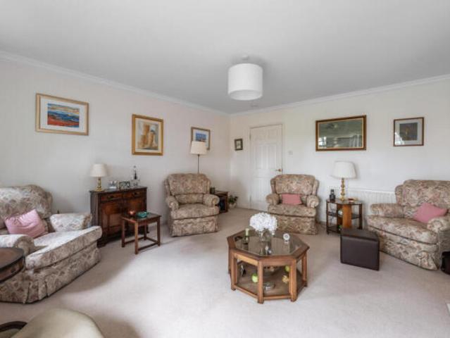 2 bedroom flat for sale in Hazelden Park, Glasgow, G44