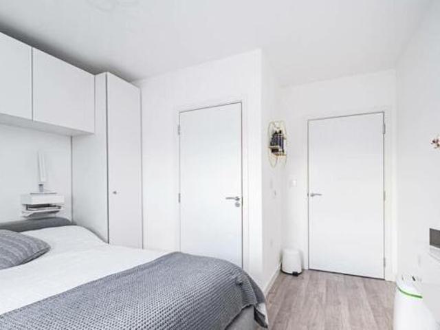 2 Bedroom Flat For Sale In Hendon, London