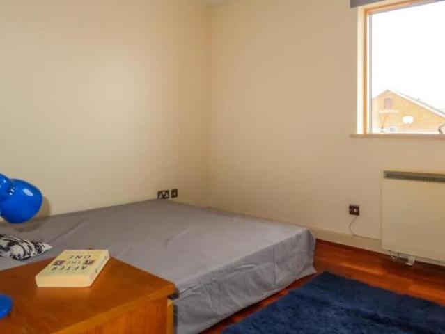 2 bedroom flat for sale in Henke Court, Cardiff, CF10