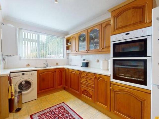 2 bedroom flat for sale in Heol Lewis, Rhiwbina, Cardiff, CF14