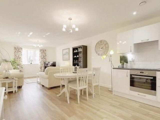 2 Bedroom Flat For Sale In Heathfield