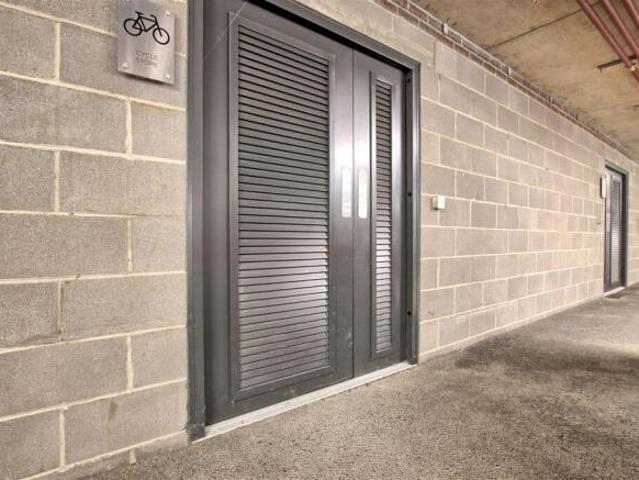 2 bedroom flat for sale in Hering Road, Trumpington, Cambridge, CB2